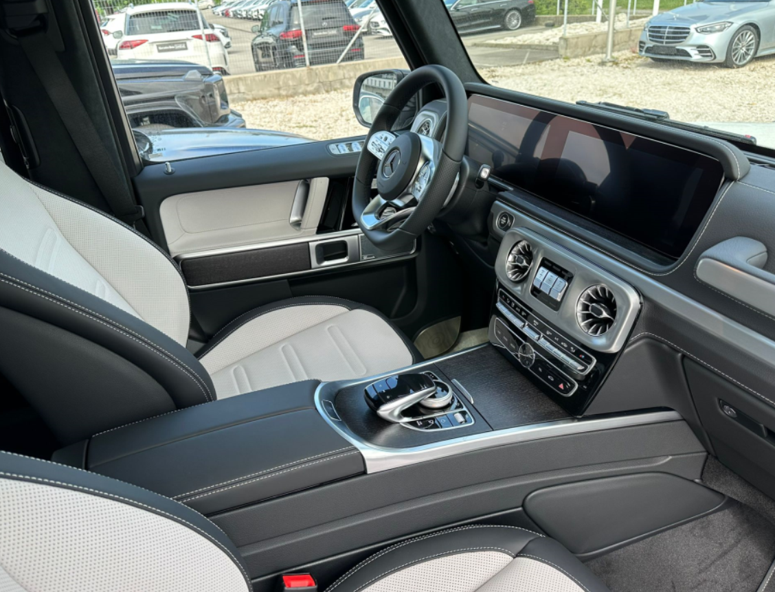 Mercedes Benz G400 d AMG 2023