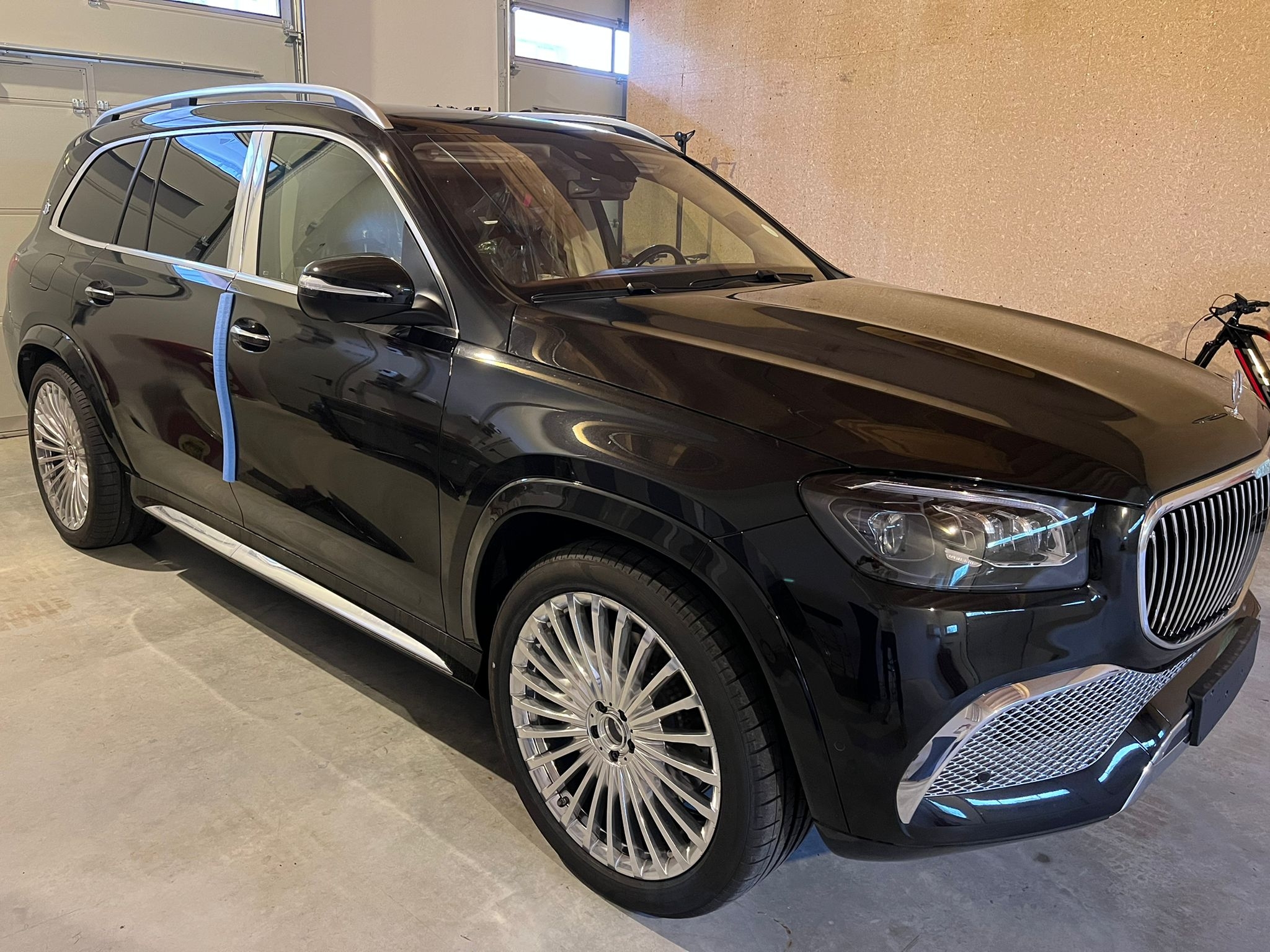 Mercedes GLS 600 Maybach, 2022
