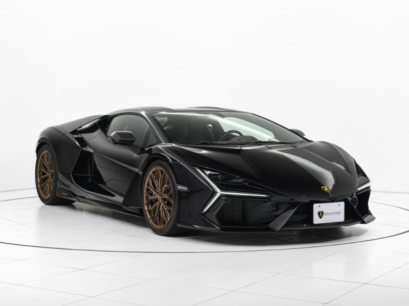 Lamborghini Revuelto 2025